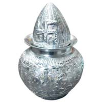 Metal Kalash at Best Price from Manufacturers, Suppliers & Traders