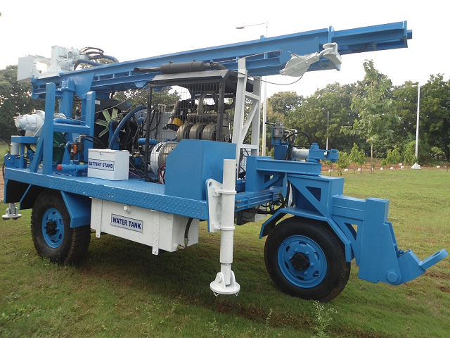 Trolley Mounted Water Well Drilling Rig, Certification : ISO 9001:2008 ...
