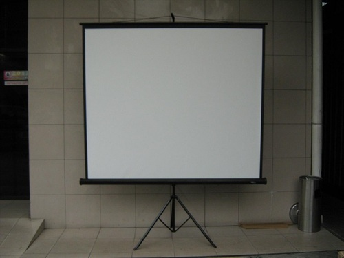 Tripod Projector Screen at best price INR 3,200 / Piece in Bangalore ...