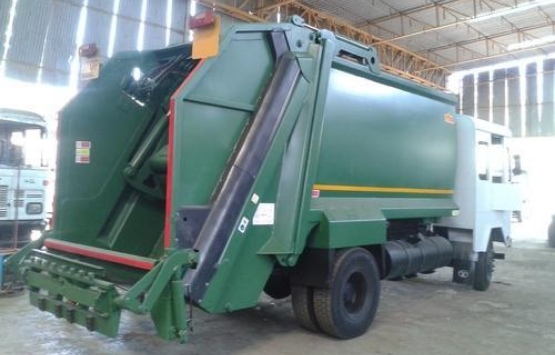 Multipack Refuse Compactor, Color : Blue, White by McRAYGOR Mechanicals ...