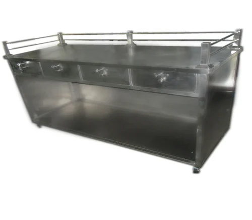 SS Display Counter - R. B. Panchal Fabricators, Ahmedabad, Gujarat