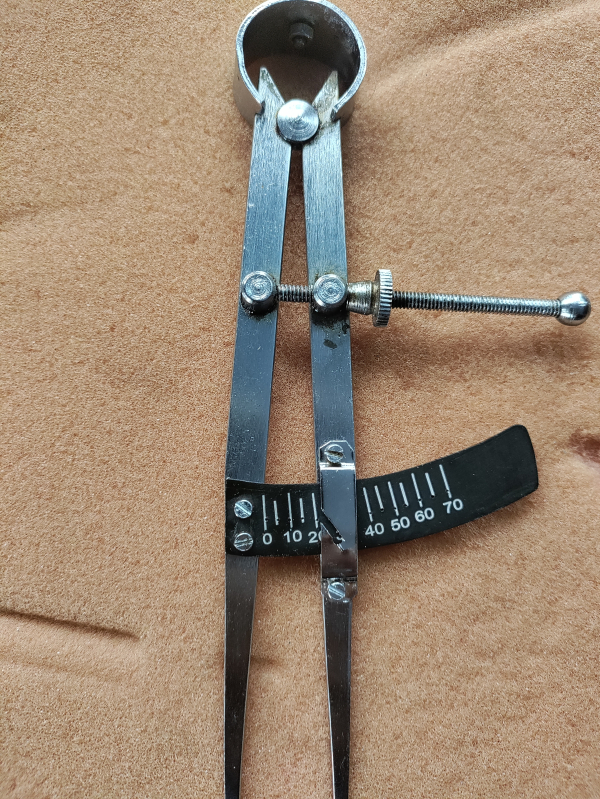 Mild Steel Compass Aesthesiometer - Holy Scientific Enterprises, Ambala ...