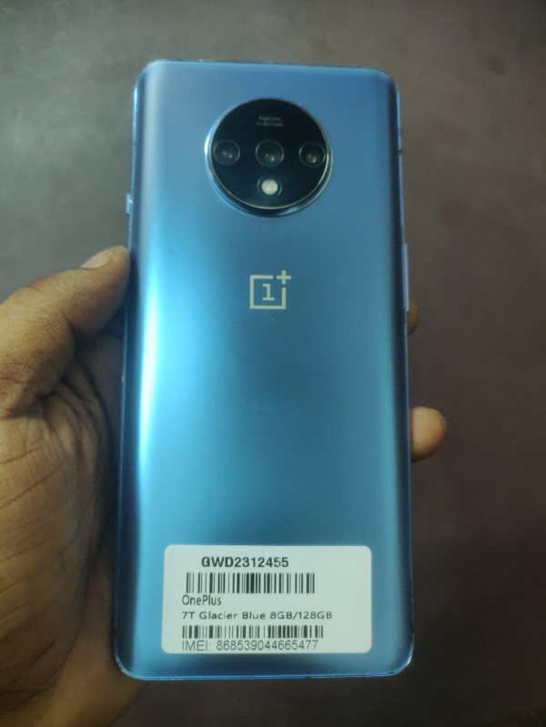 Blue Realme refurbished phones at Rs 5,000 / piece in Kolkata | Techflow