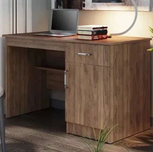 Polished Modern Plywood Computer Table, Feature : Termite Proof, High ...