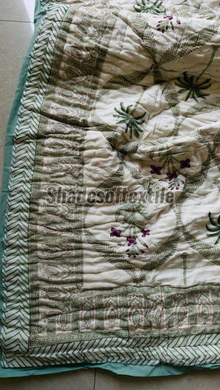 Cotton Coconut Tree Print Quilt For Bedroom Use at Rs 13312 in Delhi ...