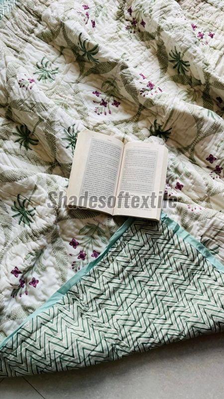 Cotton Coconut Tree Print Quilt For Bedroom Use at Rs 13312 in Delhi ...
