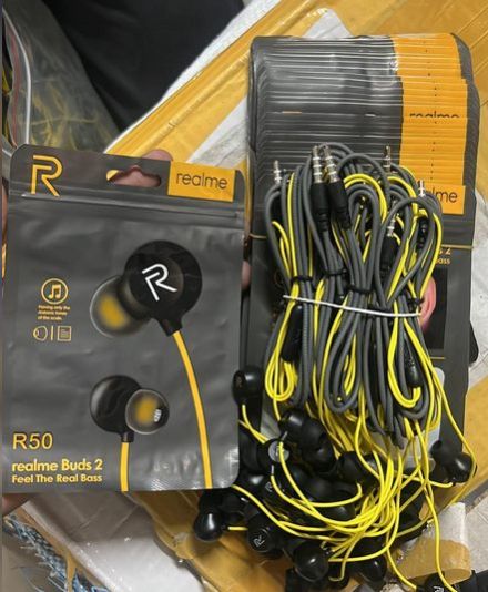 Realme R50 Wired Earphone at Rs 35 in Ahmedabad - ID: 7682355 | TP-9