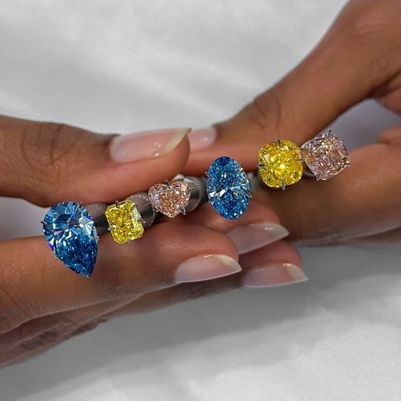 Fancy Colored Lab Grown Diamonds at Best Price in Surat - ID: 5556193 ...