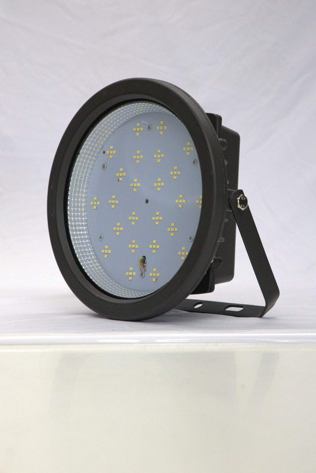 Aluminum Casting 100W LED Highbay LIGHT- Nile, Light Color : Grey at Rs ...