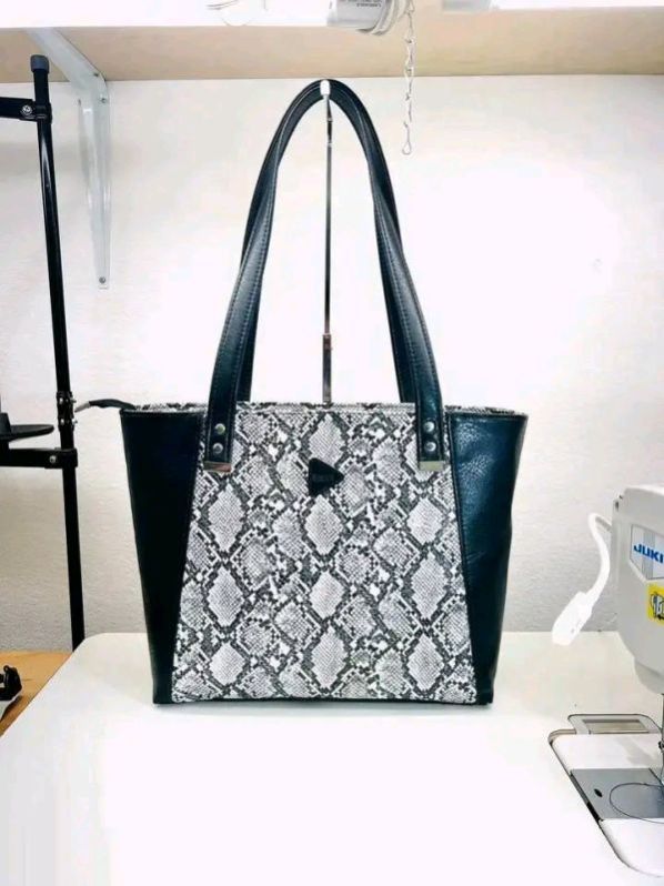 Jute Bag, Color : Yellow, Sky Blue, Red, Green, Blue, Black at Rs 180 ...