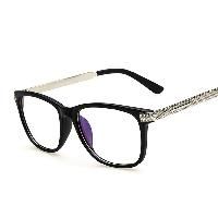 Minto Opticals in Bangalore - Retailer of Contact Lenses & optical goggles